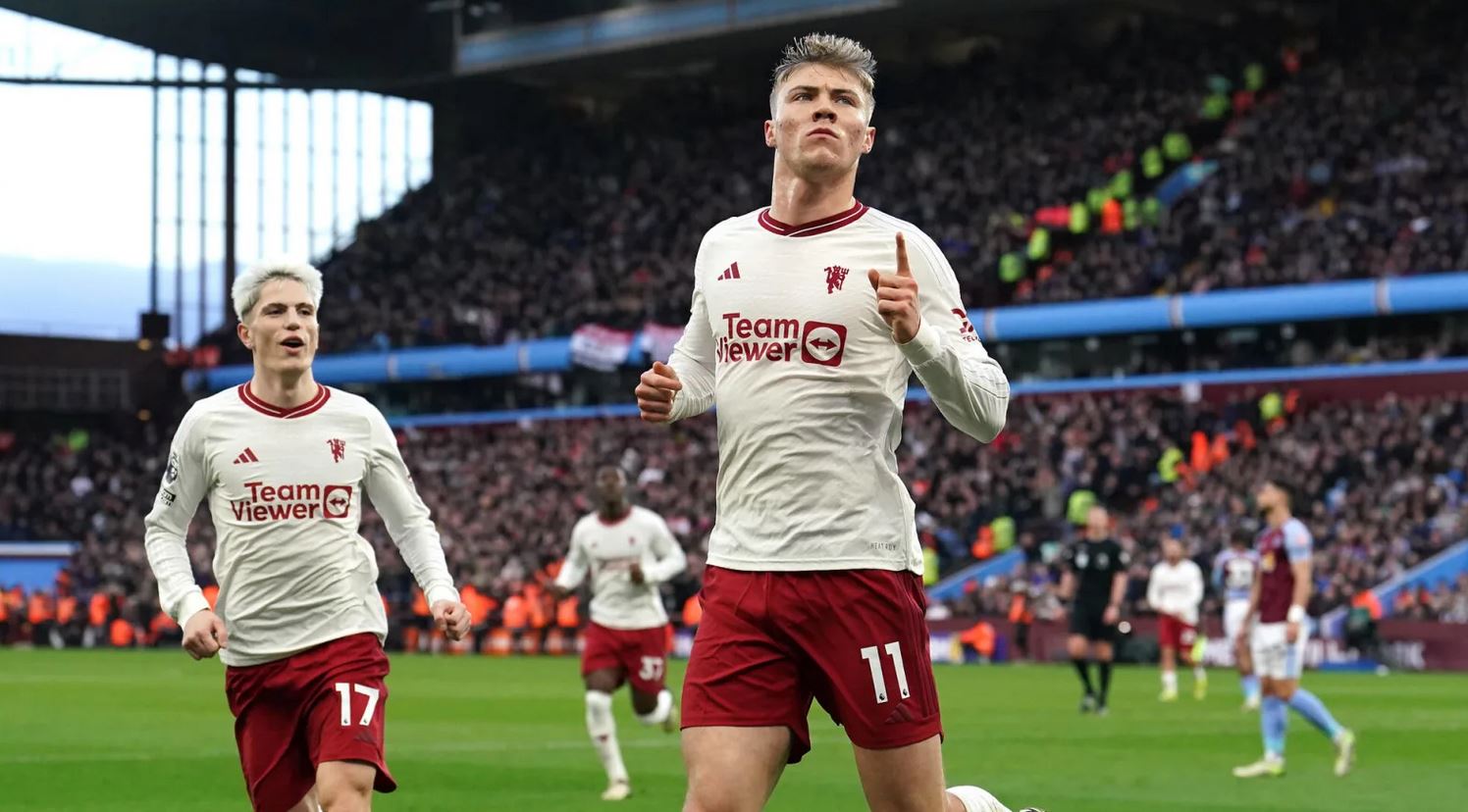 မန်ယူ တိုက်စစ်မှုး ဟွိုင်လန်းကိုမှ သူ့ရဲ့ Idol အဖြစ် သတ်မှတ်ထားတဲ့ အာဆင်နယ် တိုက်စစ်မှုးလေး Ht